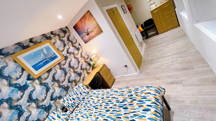 Room-one Studio Bradford City Center - Bradford
