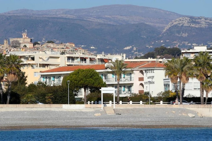 Motel Ascot - Hôtel & Appartements - Villeneuve-Loubet