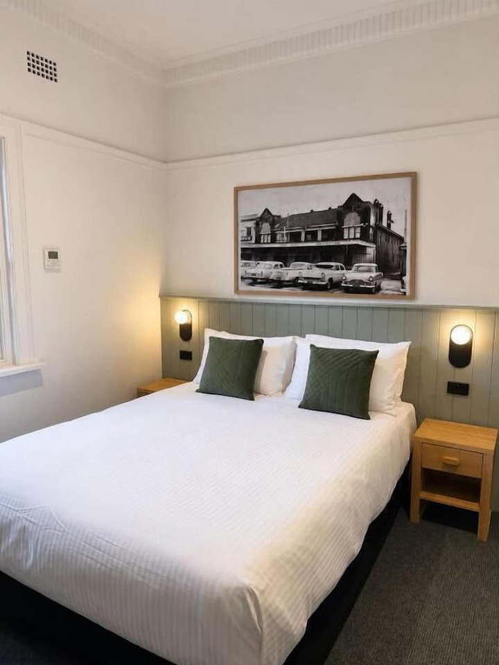 Tourist Hotel Queanbeyan - Canberra