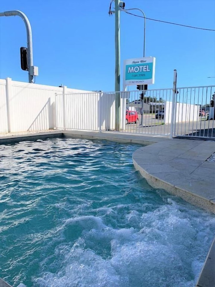 Aqua Blue Motel - Gold Coast