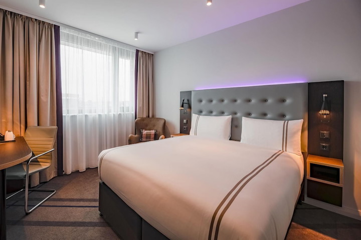 Premier Inn Karlsruhe City Am Wasserturm - Karlsruhe