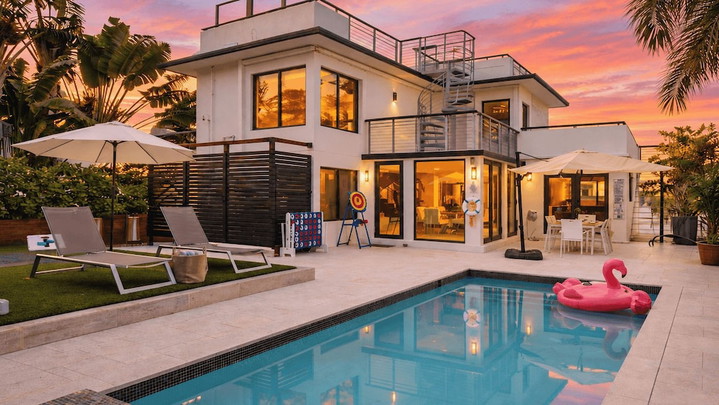 Soleil Modern By Avantstay Design-forward Stay + Resort-style Pool + Hot Tub + Near The Beach - Fort Lauderdale, FL
