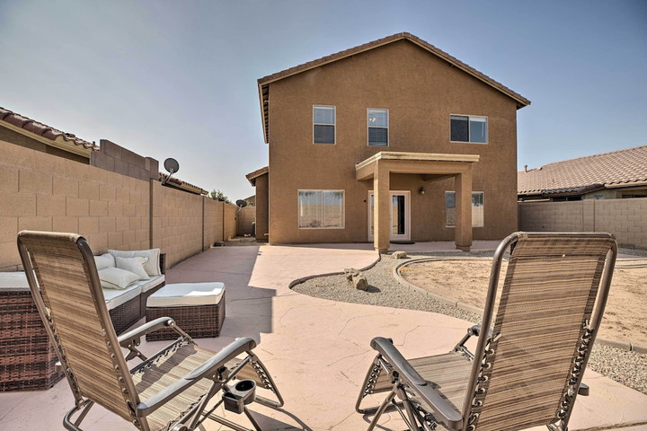 Maricopa Home W/ Outdoor Seating, 2 Mi To Golf! - Arizona