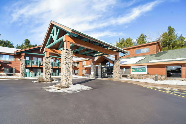Quality Inn Ladysmith - Ladysmith, WI