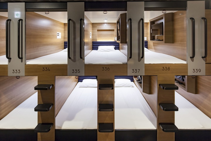 Y's Cabin Osaka Namba - Japón