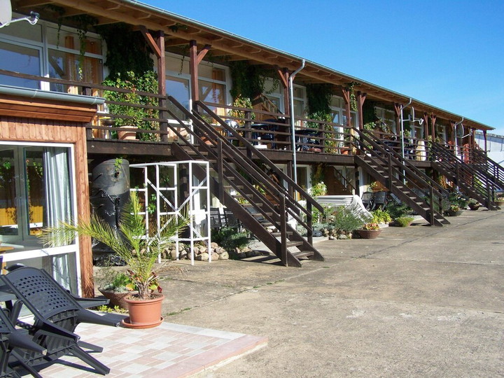 Mobile Home Im Ferienpark Mit Seezugang - Sternberg