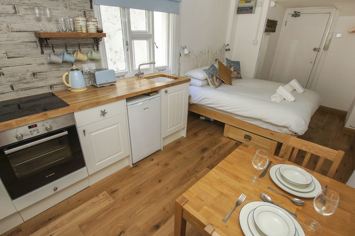 Brunswick Garden Studio Patio By Brighton Holiday Lets - Hove