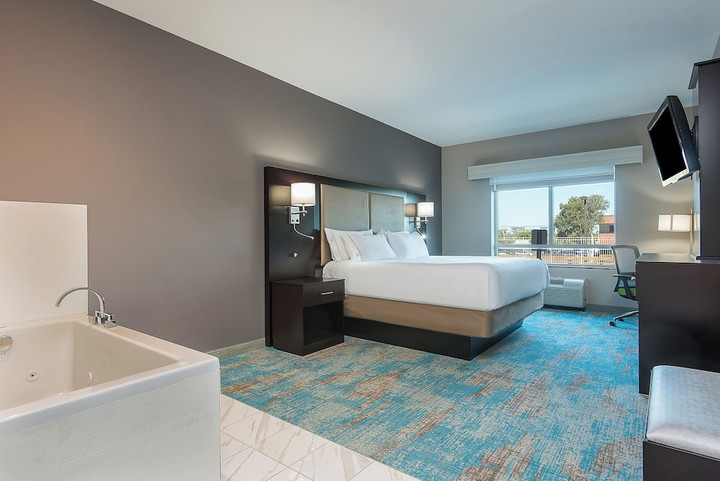 Holiday Inn Express & Suites Norwood-boston Area By Ihg - Norwood
