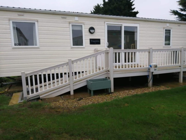 3 Bedroom Chalet In Hunstanton Pets Go Free - Norfolk