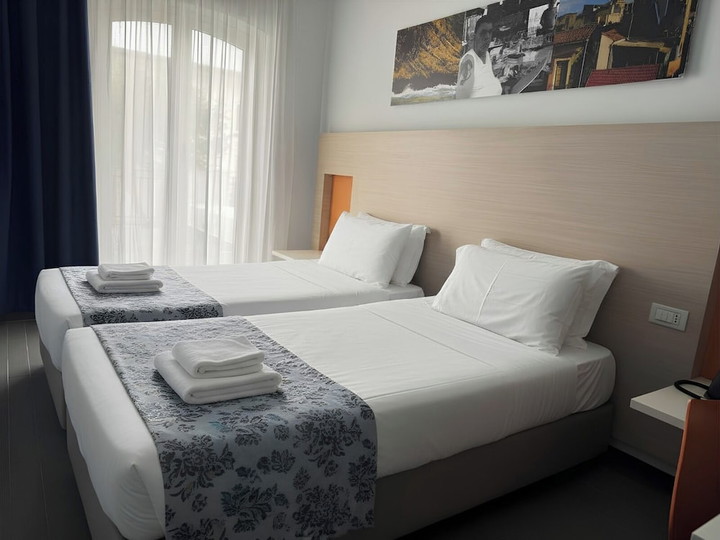Hotel Kaos - Porto Empedocle