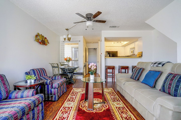 Walk To Shops & Museums! Fort Worth Condo W/ Pool - Cultural District - Fort Worth
