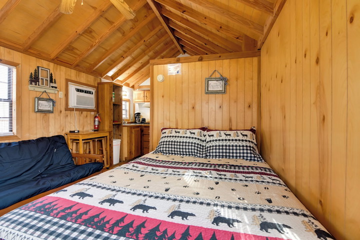 Blue Ridge Getaway! Studio W/ Resort Amenities - North Carolina