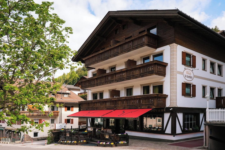 La Tambra B&b Residence - Central With Restaurant - Val Gardena