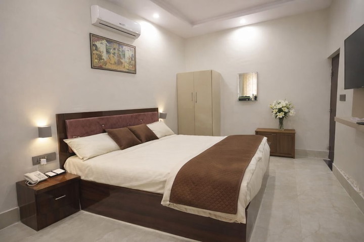 Misti Pool And Resort - Jaipur