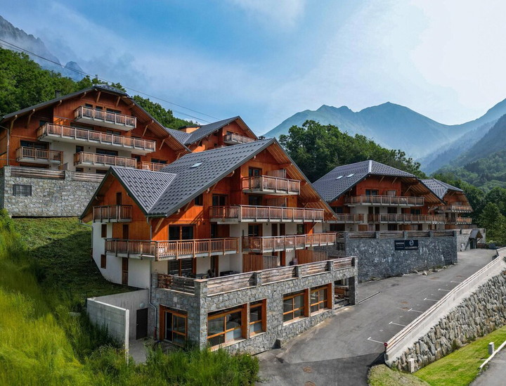 Apartment In Serre Chevalier Ski Resort - L'Alpe d'Huez