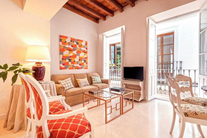House With Terrace Near Cathedral. Mateos Gago Vi - Seville