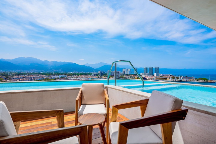 Resort Condo With Balcony, Scenic View, Rooftop Pool, & Well-equipped Kitchen - Puerto Vallarta