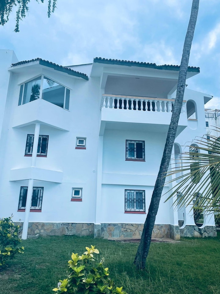 Bamburi Beach Villa Ltd - Mombasa