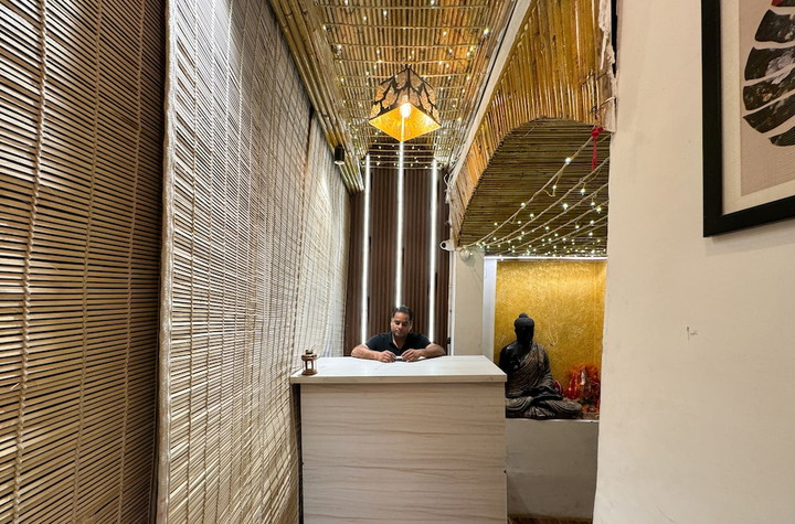 The Leisure Cave On The Ganges - Rishikesh