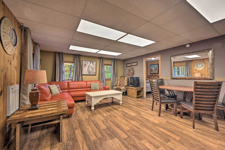 John Wayne' Apartment - Deck, Bbq, Horses On-site - Huntingdon County