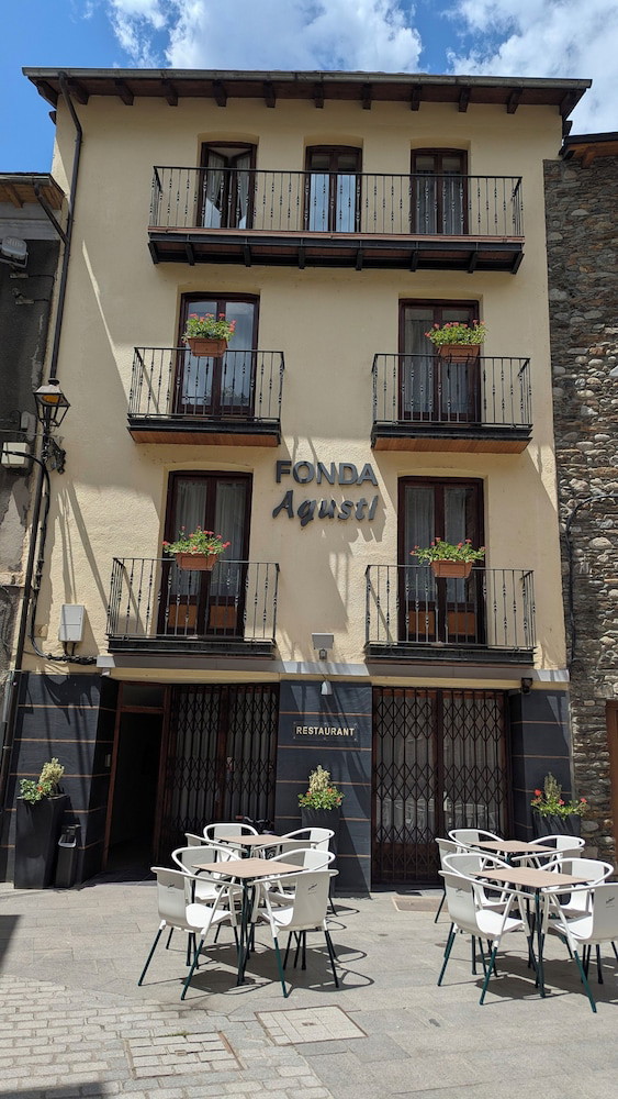 Fonda Agusti - Pyrenees