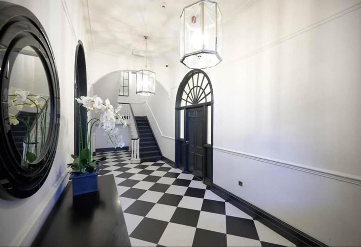 Full Apartment With Secure Parking Great Views - Preston