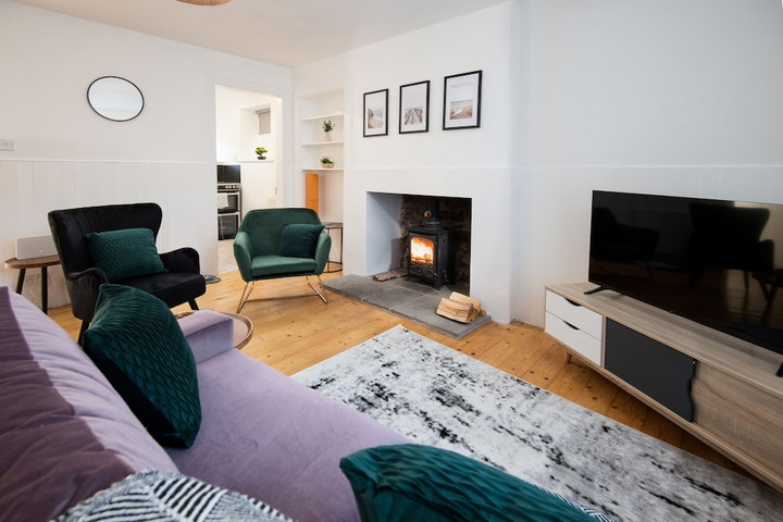 T&j House In Eyemouth: Cozy Coastal Retreat - Eyemouth