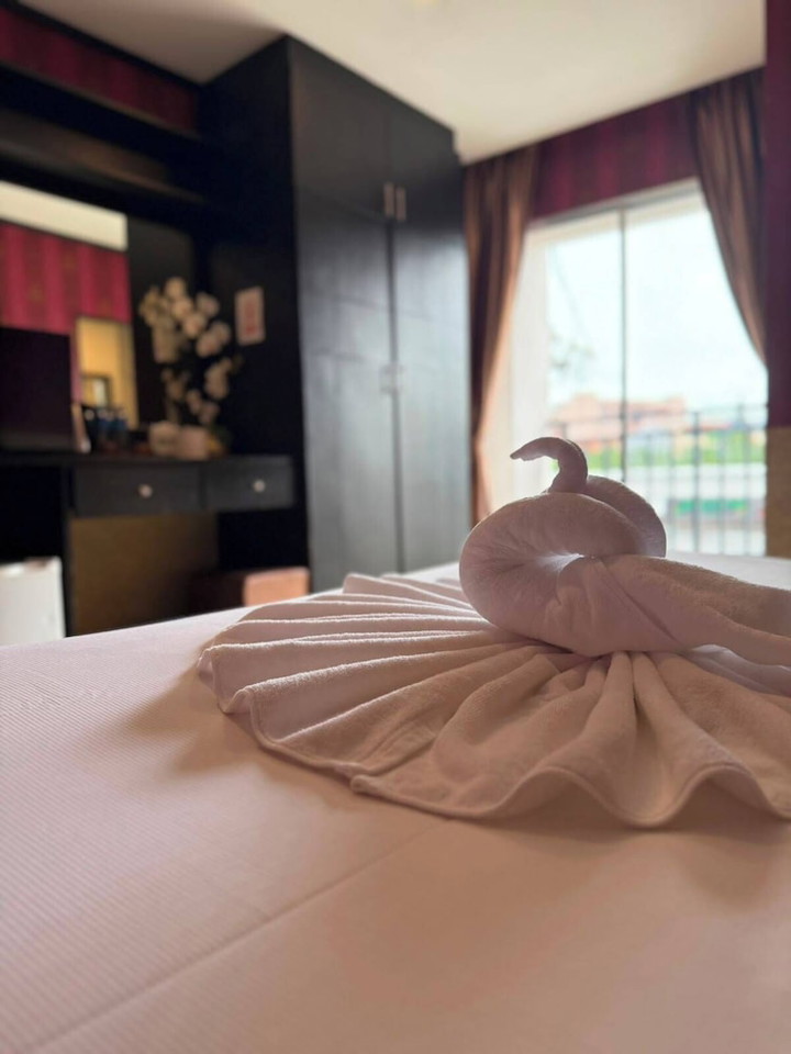 Sereneburi Patong Hotel By Sea Hospitality  Co Ltd - Pa Tong