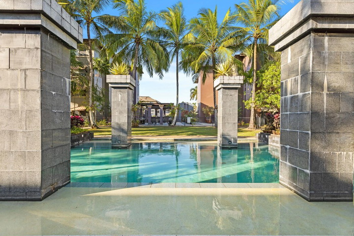 Resort Apartment - 9 Pools Gym Access - Cairns