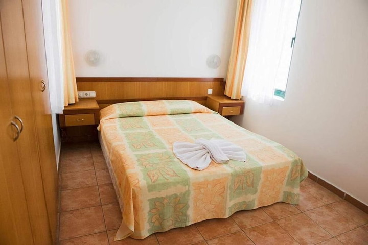 Begonvil Apart Hotel - Side