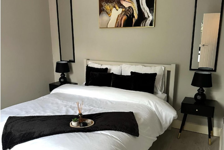 City Chic Retreat In Birmingham - Staffordshire