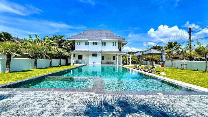 Khaolak 16 Meters-pool Villa With 3 Bedrooms 3 Bathrooms-kokotel Montana Hotel - Khao Lak