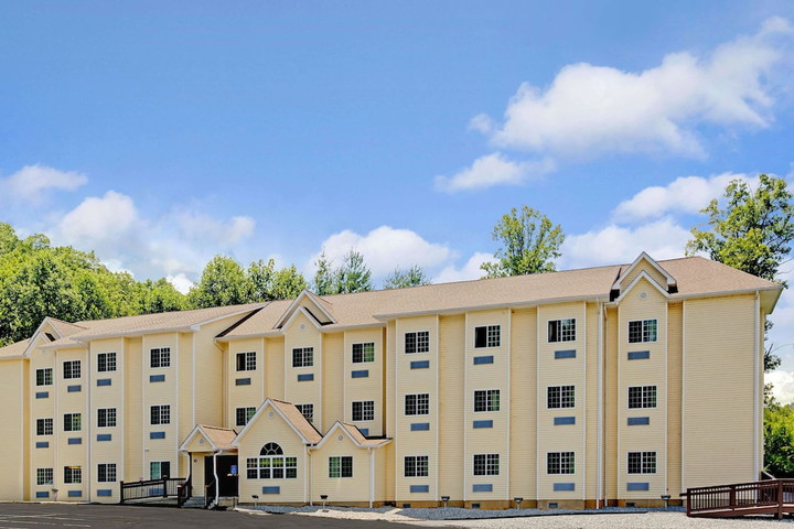 Microtel Inn & Suites By Wyndham Bryson City - Bryson City, NC