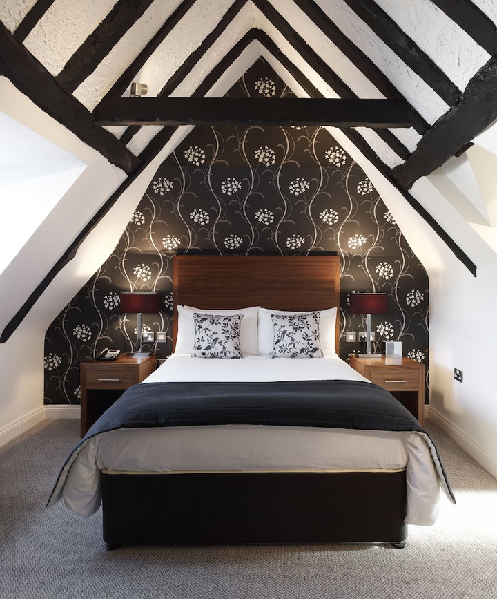 The Boleyn Hotel - Staines-upon-Thames
