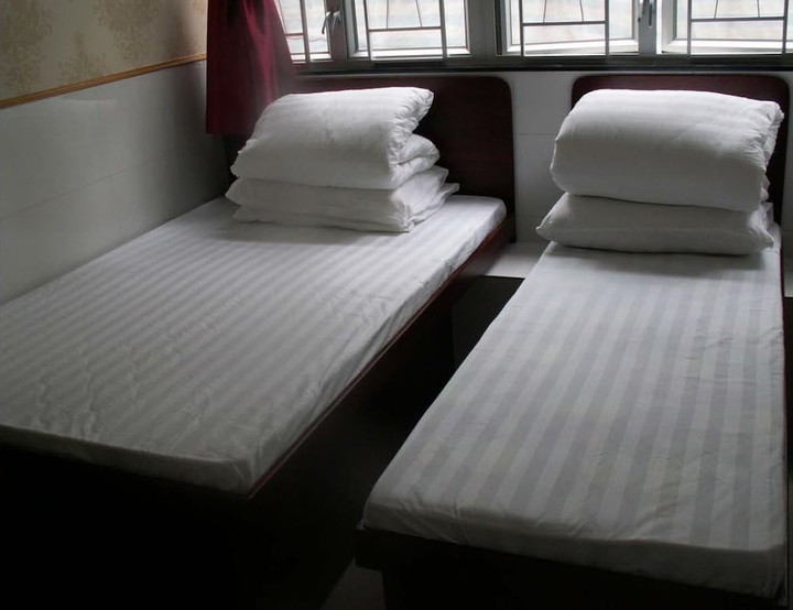 Lung Wa Hotel - Sheung Wan