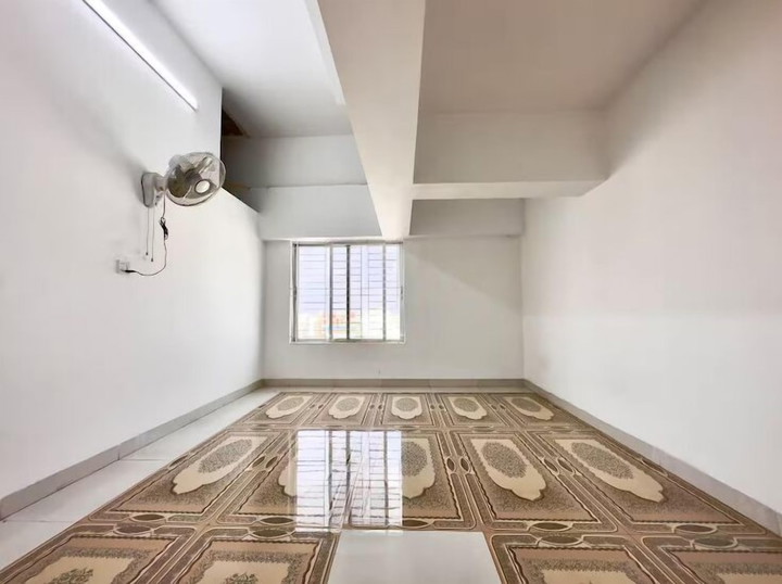 300sqft 5 Studio Gym & Pool Access -