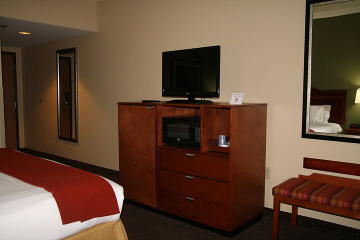 Holiday Inn Express And Suites Greenville By Ihg - Greenville, MS