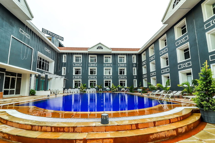 Hotel Piccadily Raipur - Raipur