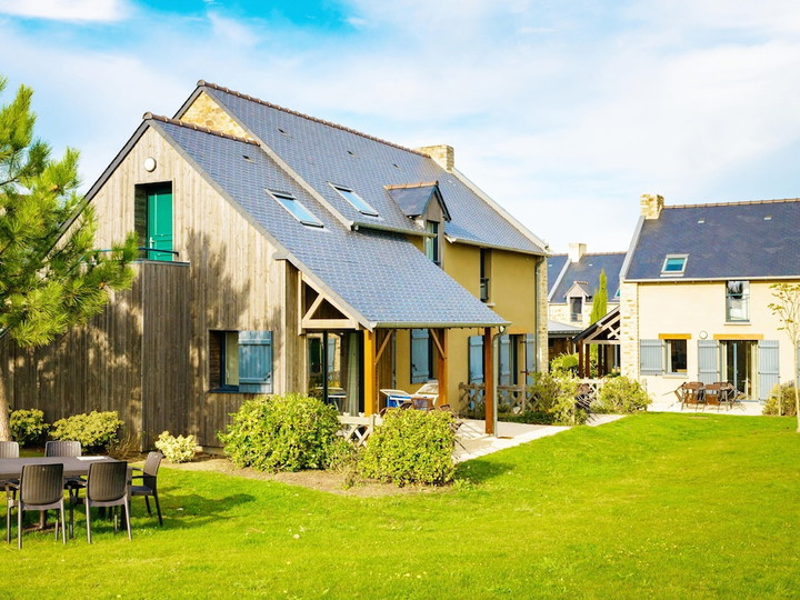 Coastal Apartment Escape In Cancale - Ille-et-Vilaine