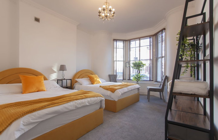 3 Bed House Camberwell With Private Garden - London, UK