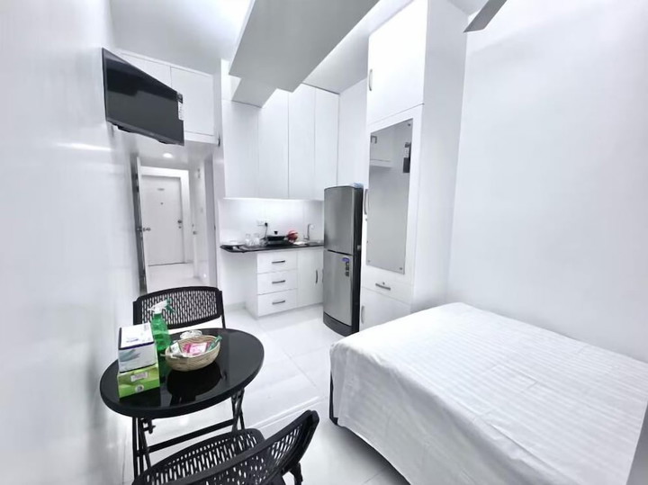 250 Sq.ft Studio Apartment With Pool 3 - 