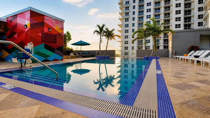 Circ Hotel By Hosteeva - Dania Beach, FL