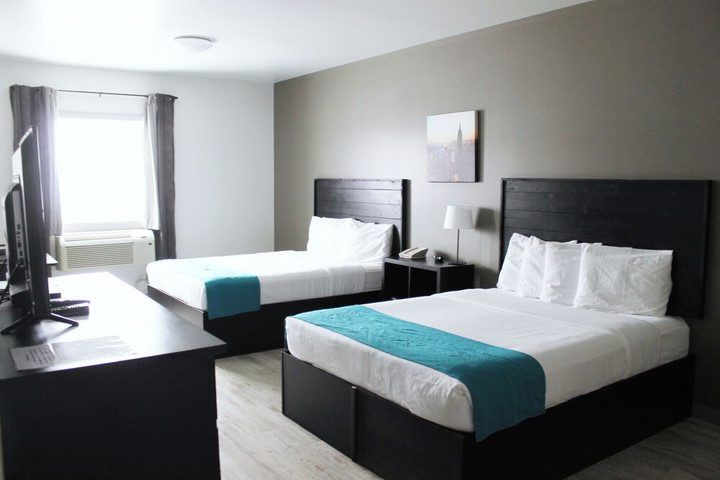 Roadhouse 52 Inn & Suites - Steinbach