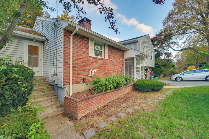 Train To Boston! Cozy Apartment In Winchester - Weston, MA