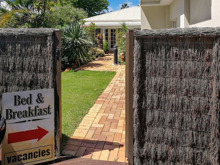 Airport B&b - Perth, Australia