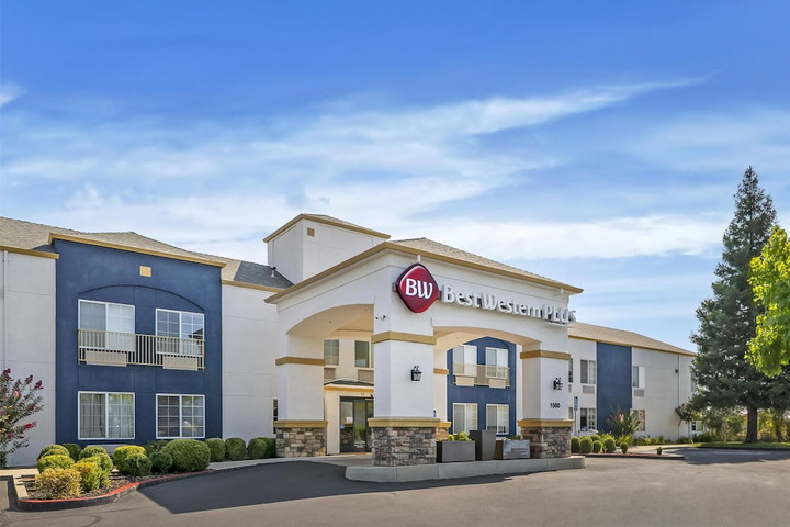 Best Western Plus Twin View Inn & Suites - Redding, CA