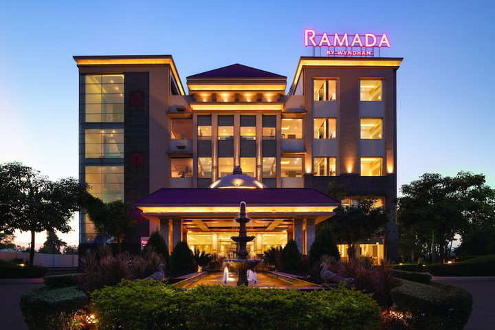 Ramada By Wyndham Varanasi Katesar - Waranasi