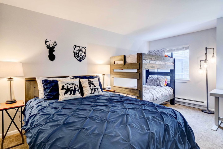 Walk To Ski Resort: Breckenridge Condo W/ Hot Tub! - Breckenridge, CO