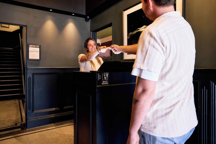 The Strand Hotel - Surry Hills