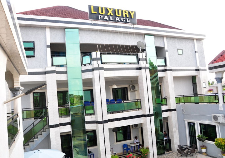 Luxury Palace - Lomé